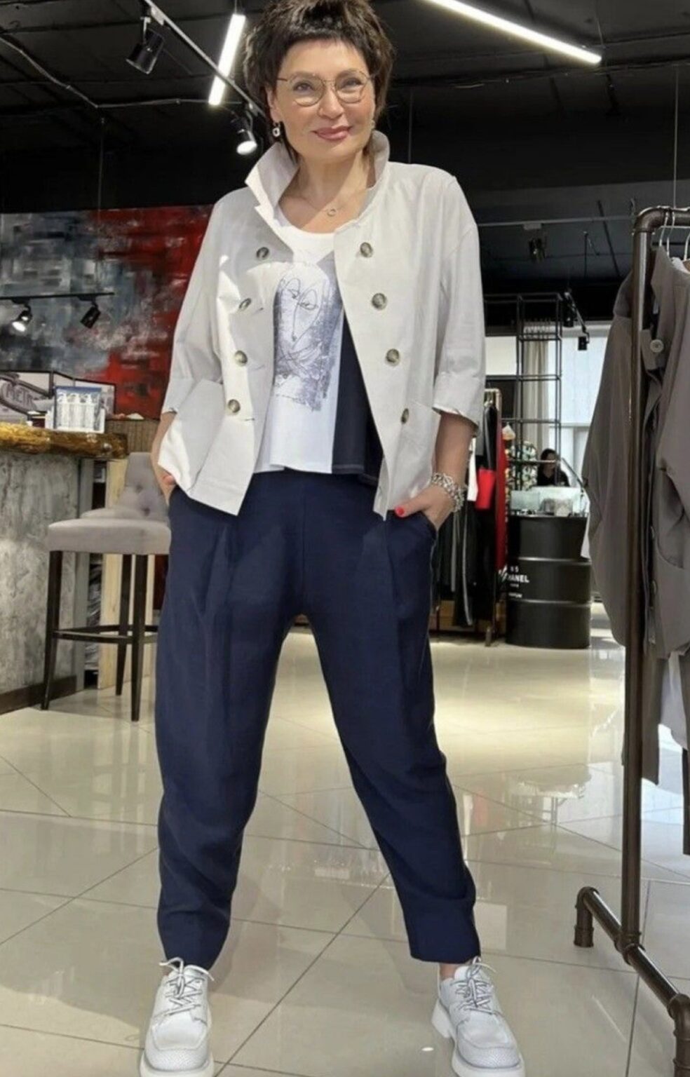 How to Dress at Your 55 & 57 Years Age? - Sexy Dressing Tips for Over 50