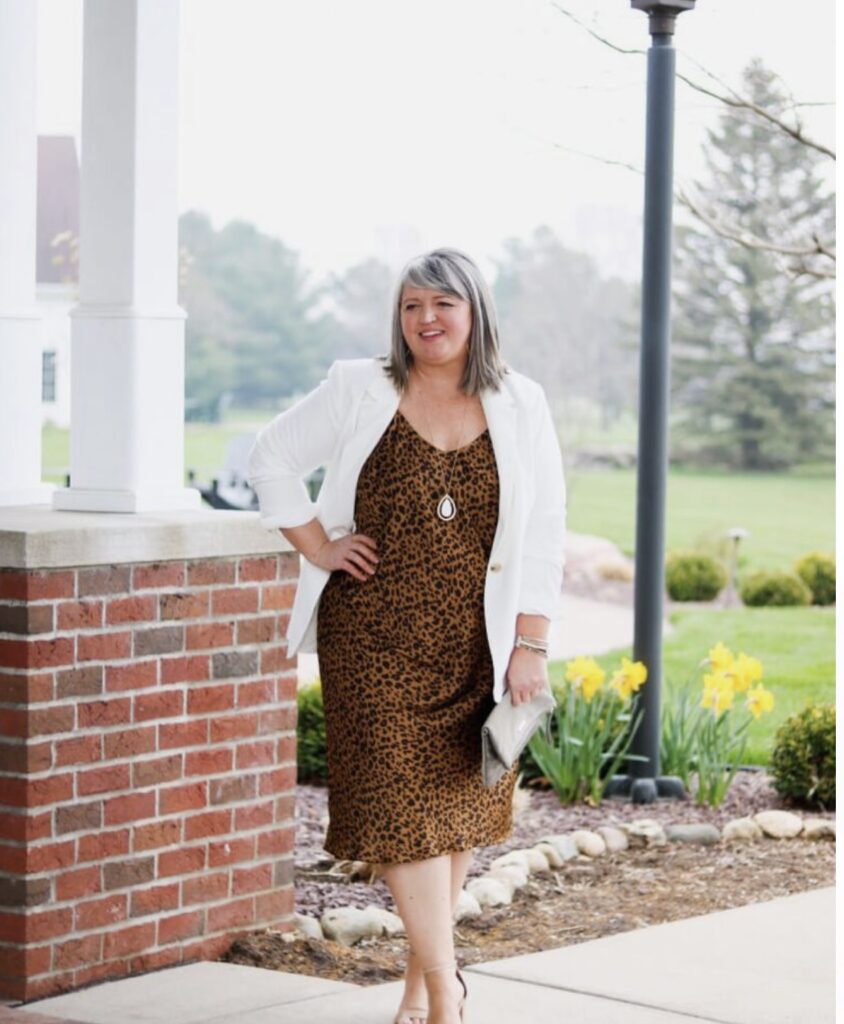 50 Trendy Hip Clothes for 50 Year Old Woman - Plus Size Women Fashion